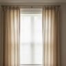 42 Light & Airy Window Treatment Ideas for Bright Summer Rooms ...
